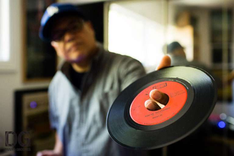 Arlene Sepulveda & Ruben Molina - Dust & Grooves. Vinyl Collection Books