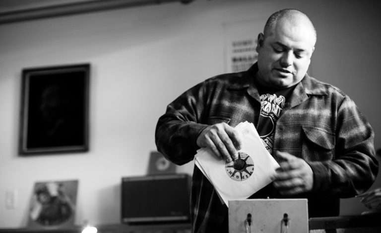 Justin 'Rambo' Salinas - Dust & Grooves. Vinyl Collection Books