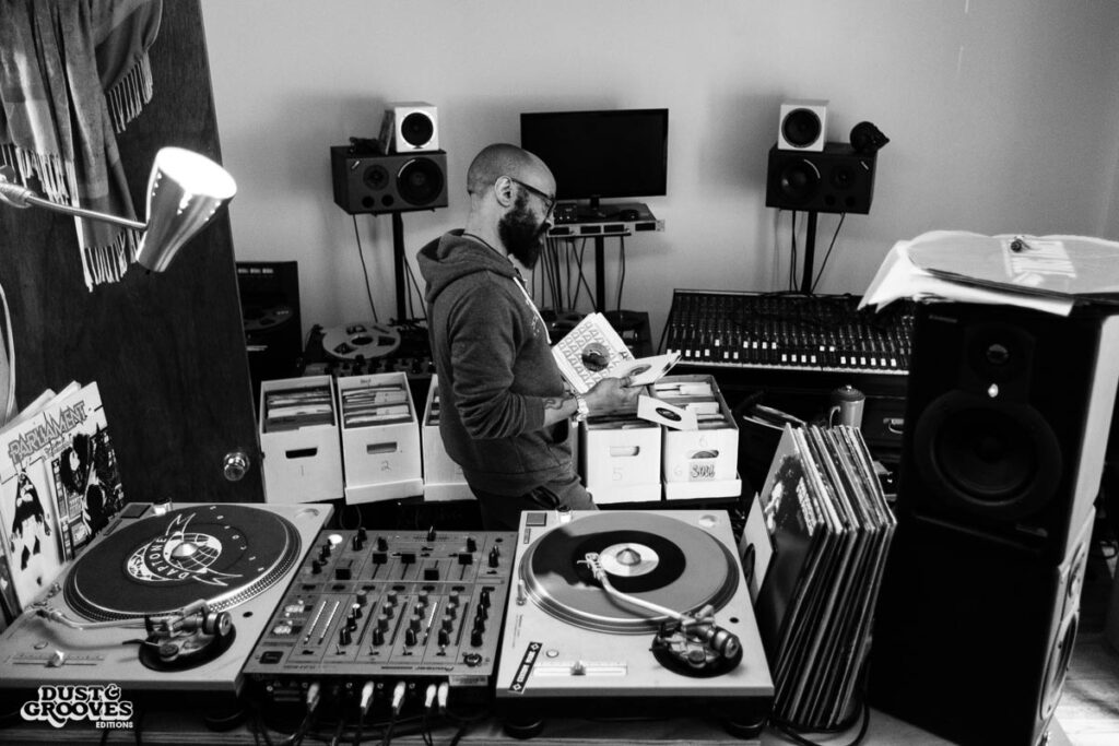 Binky Griptite - Dust & Grooves. Vinyl Collection Books